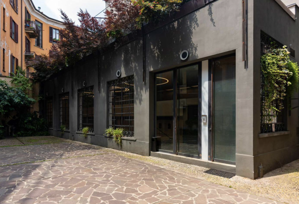 Shadow space - Tortona Locations